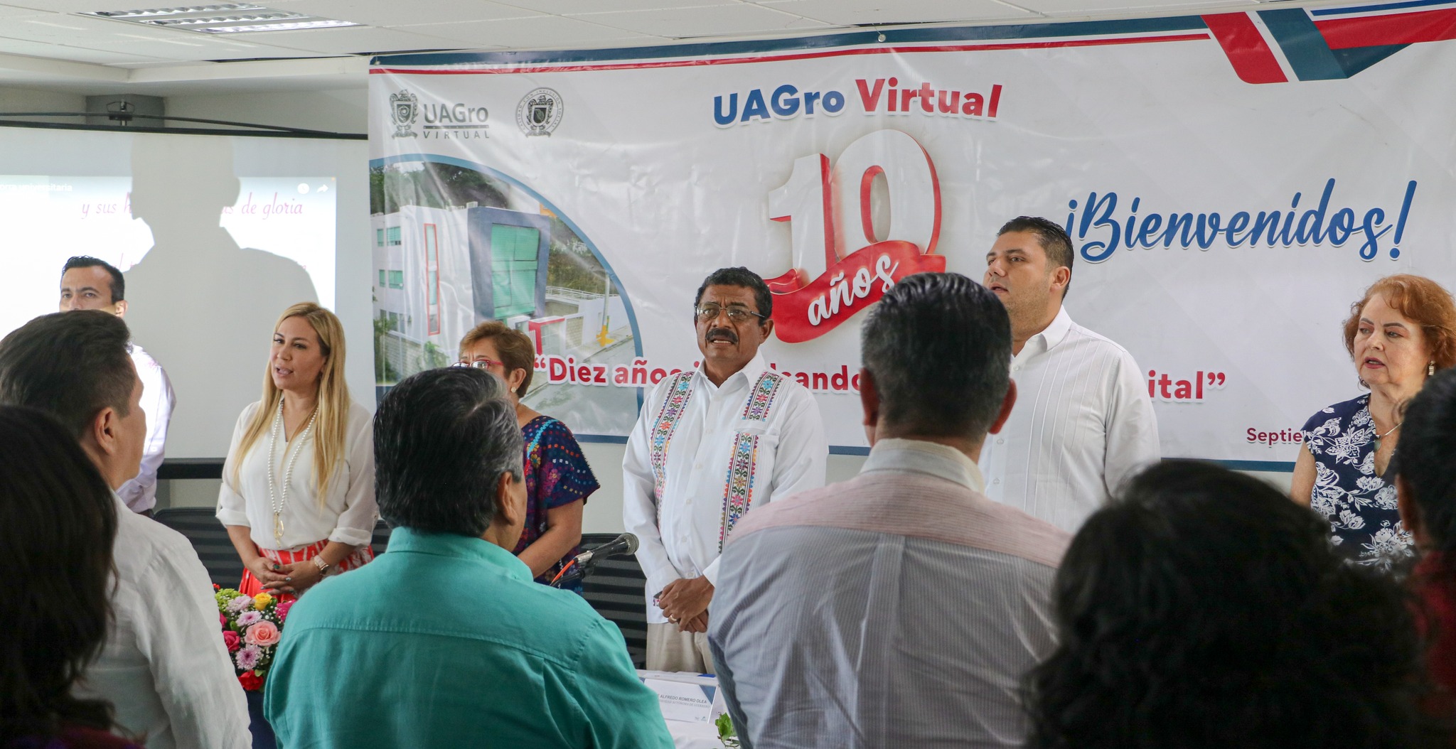 Universitarios celebran el 10° Aniversario de la UAGro Virtual ...